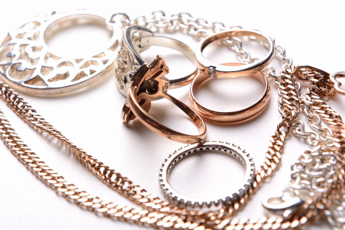 Quelles sont les différences entre la joaillerie et la bijouterie