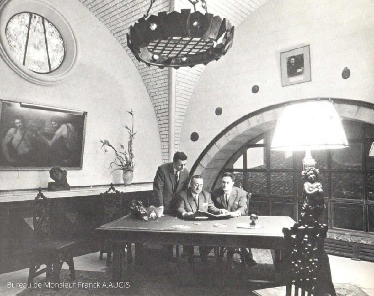 Médaille d'Amour Augis : le bijou sentimental par excellence